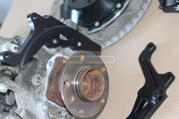 adapter design BMW F10 f/caliper&servomotor Rotora rearAxle