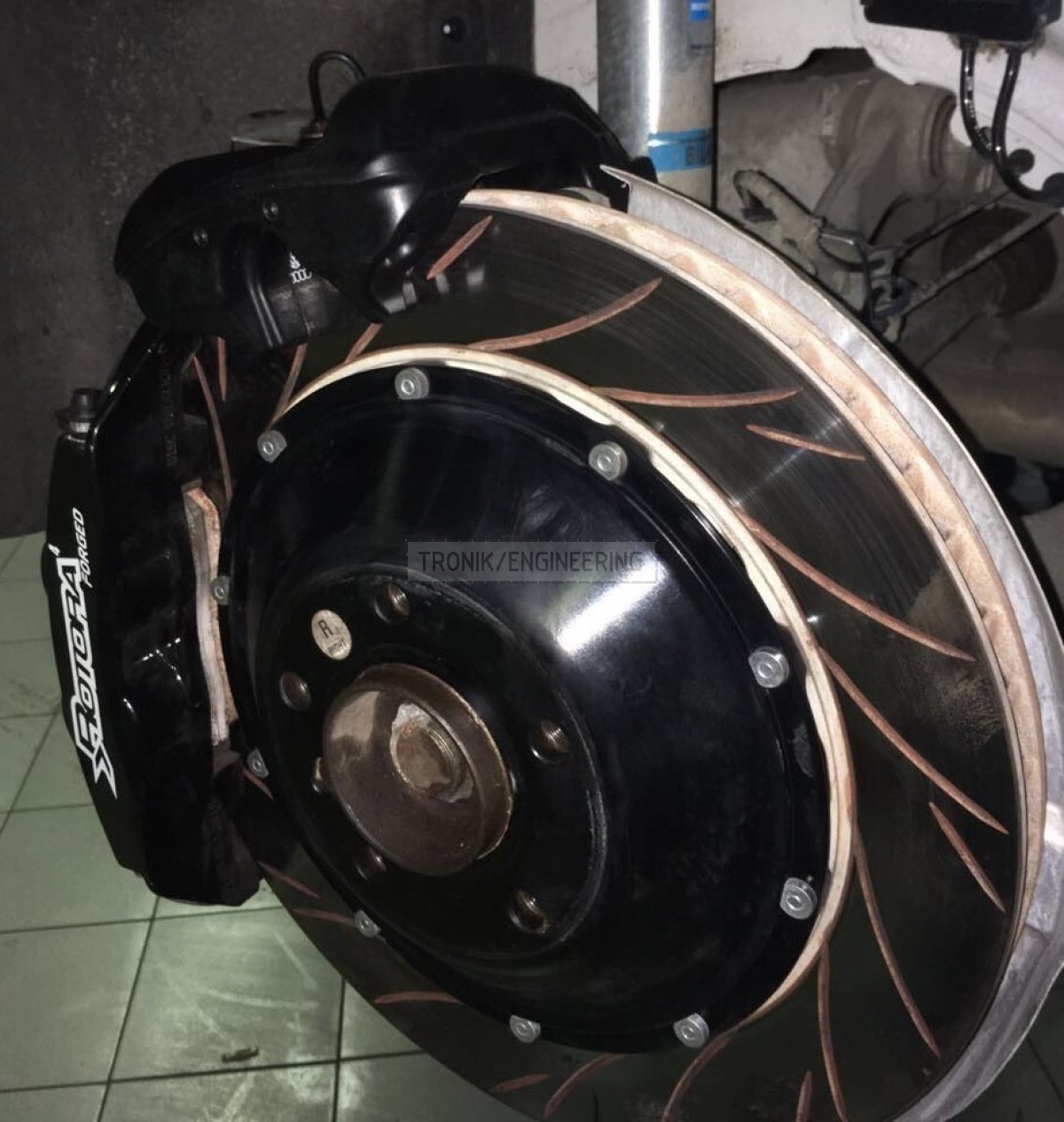 adapter design BMW F10 f/caliper&servomotor Rotora rearAxle